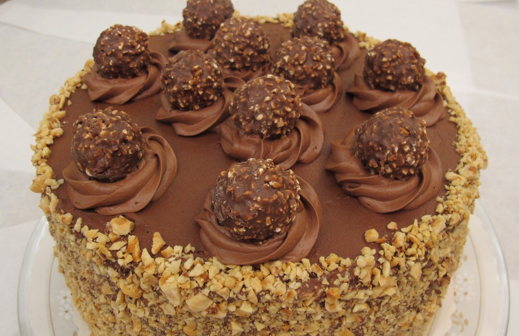 Gâteau Ferrero Rocher – Gâteaux & Délices