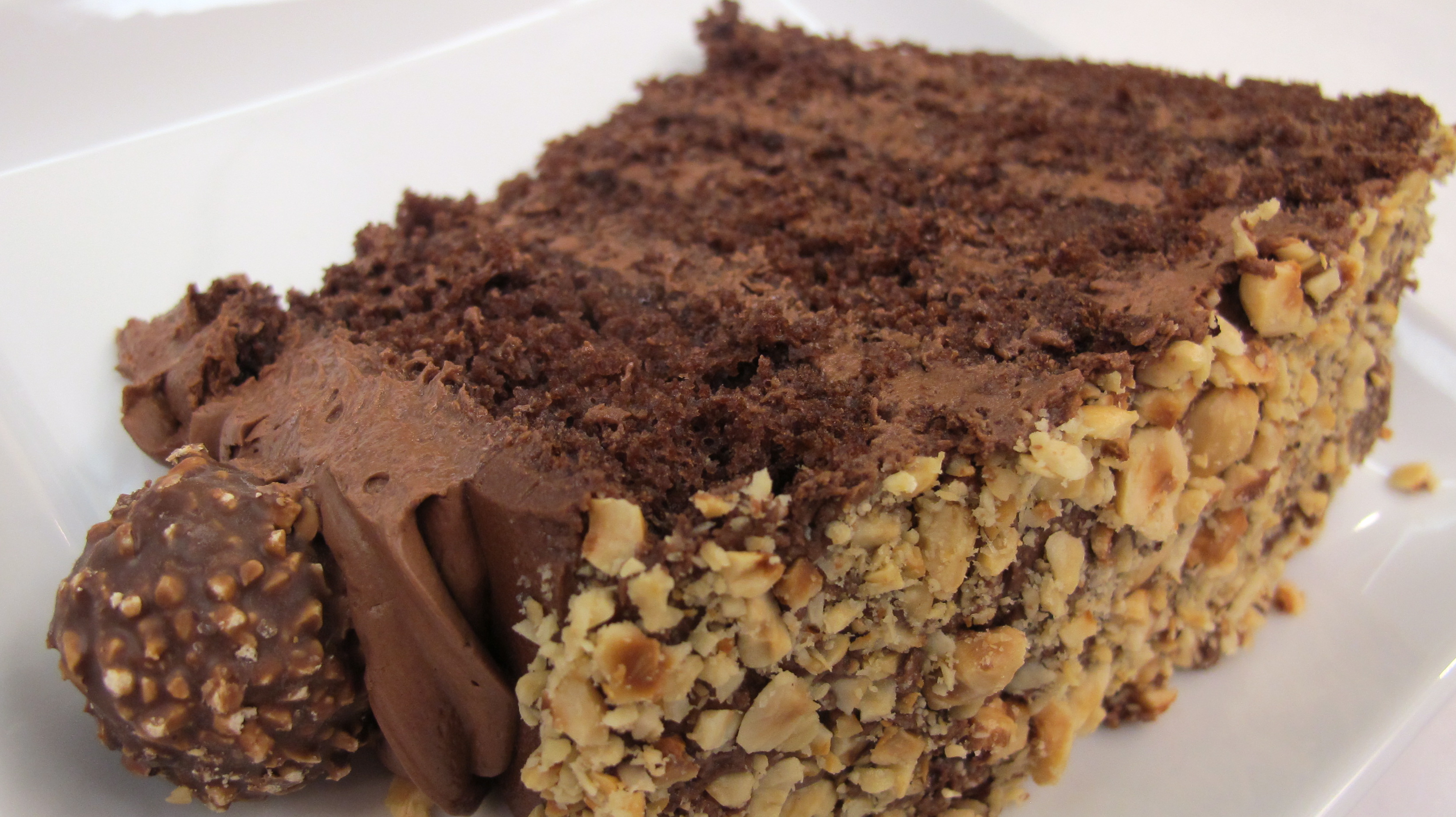 Gâteau Ferrero Rocher – Gâteaux & Délices